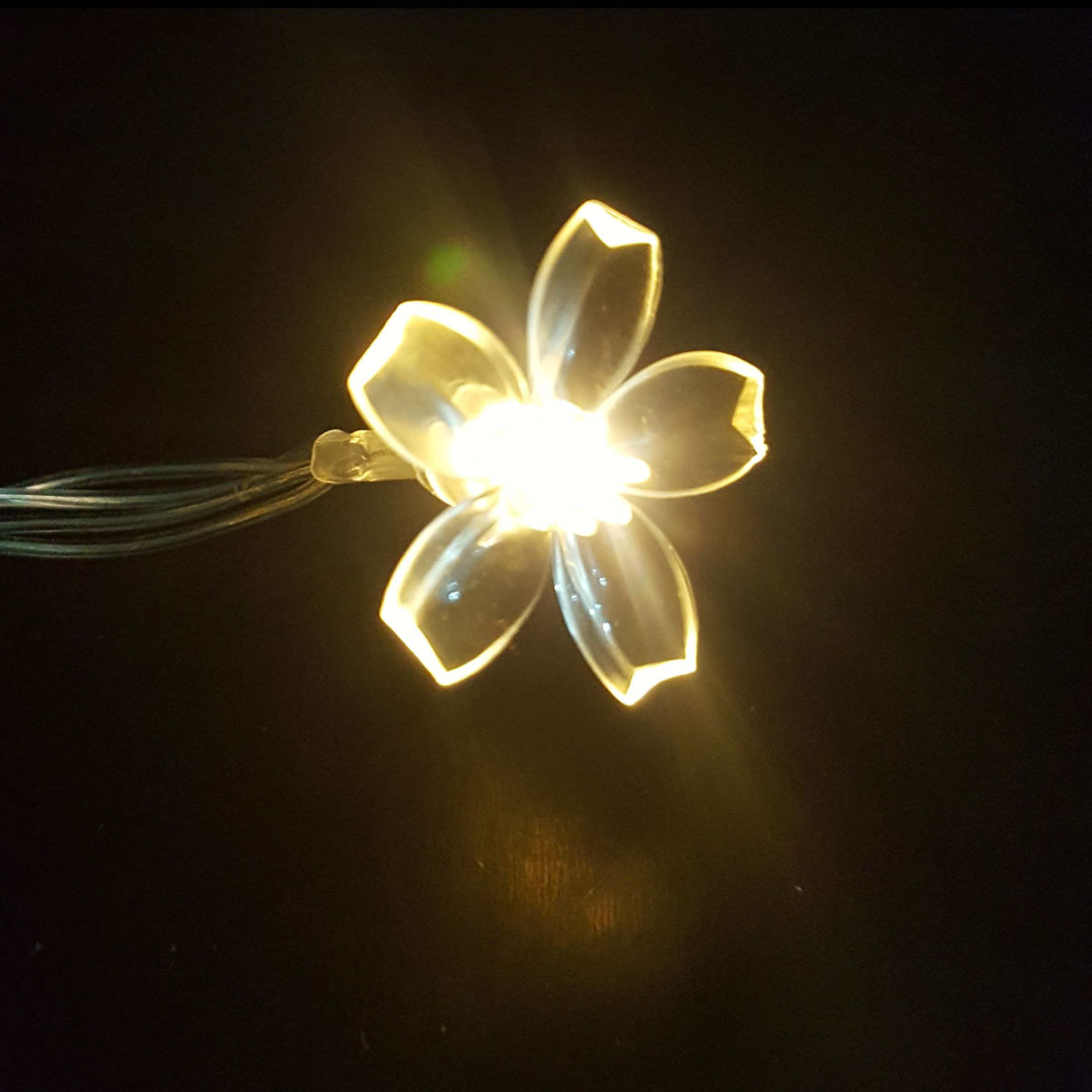 Decorative light - Works with batteries - Light Yellow Model AD-1-149