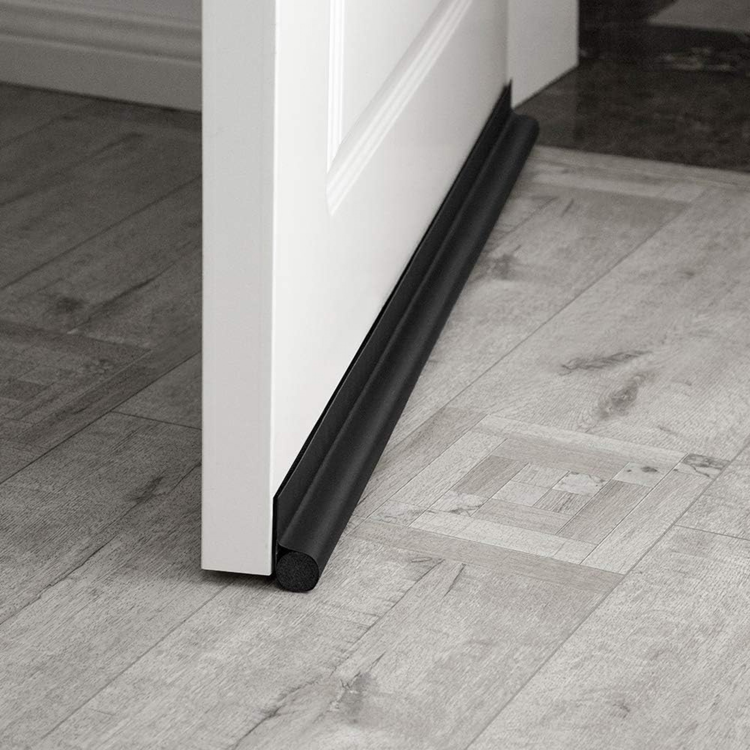 Adhesive barrier under the door to prevent insects from entering, 120 cm